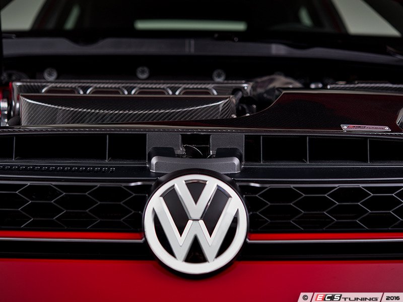 ECS - 015502ECS01 - MK7/8v Gen3 Black Carbon Fiber Engine Cover