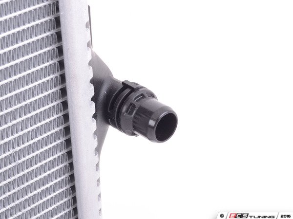 Genuine BMW - 17117628057 - Radiator (17-11-7-628-057)