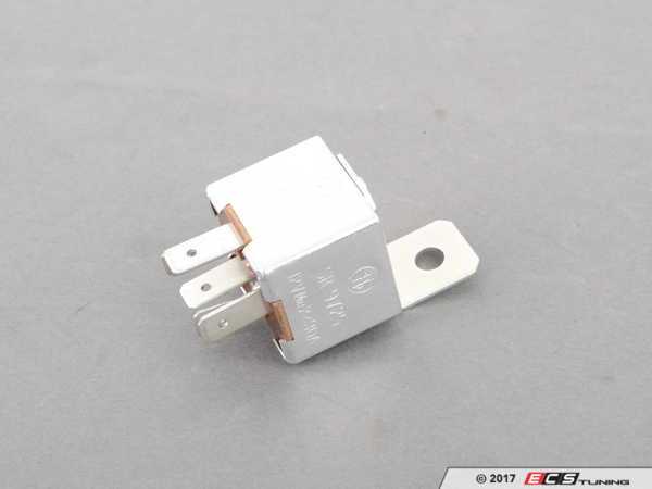 Genuine BMW - 61321358198 - RELAY (61-32-1-358-198)