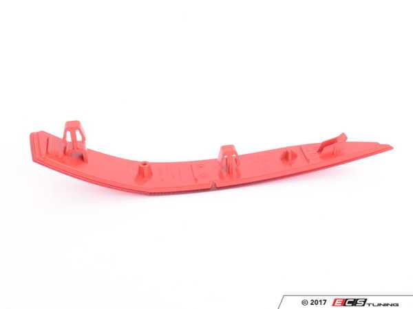 Genuine BMW - 61617355547 - Reflector - Bumper Cover (Red) (61-61-7-355 ...