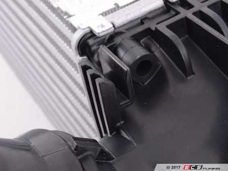 Genuine BMW - 17517823570 - Intercooler (17-51-7-823-570)