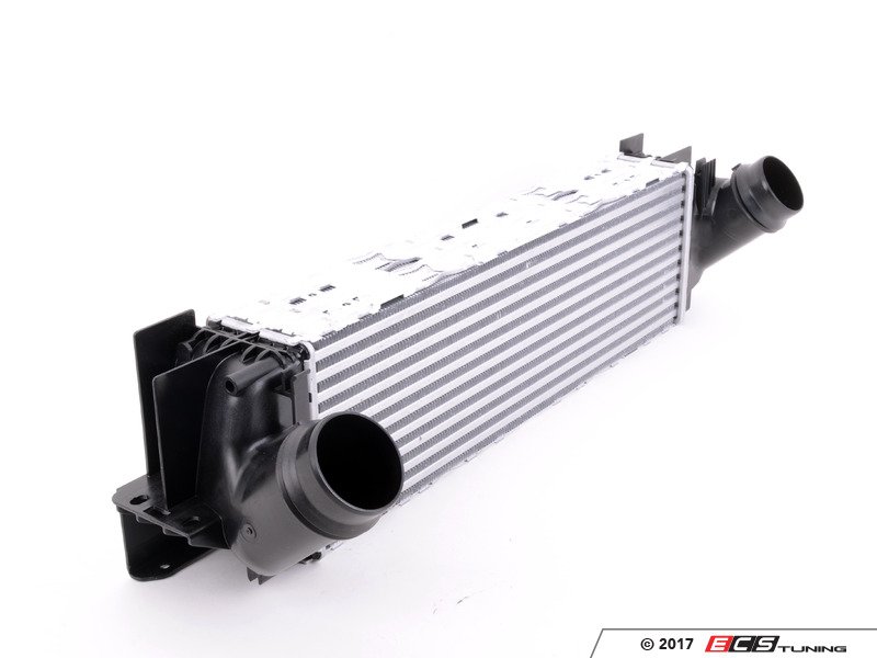 Genuine BMW - 17517823570 - Intercooler (17-51-7-823-570)