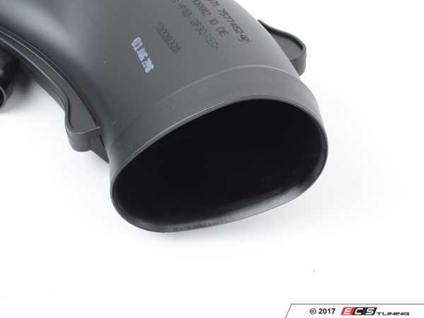 Genuine BMW - 13717577452 - Air Duct - Cylinder 5-8 (Left) (13-71-7-577 ...