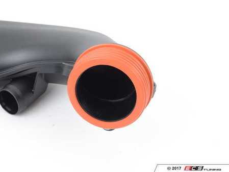 Genuine BMW - 13717577451 - Air Duct - Cylinder 1-4 (Right) (13-71-7 ...