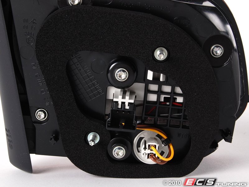 Genuine European Volkswagen Audi - 5K0945094AJ - R20 LED Tinted Tail ...