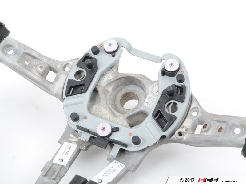 Genuine BMW M Performance - 32302344149 - M Performance Steering wheel II