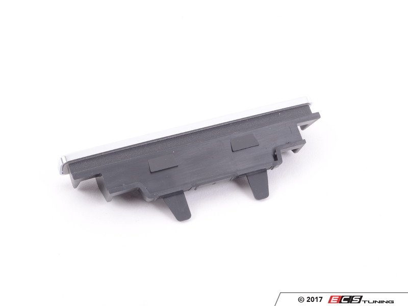 Genuine Volkswagen Audi - 4G0853736F2ZZ - "Quattro" Grille Emblem ...