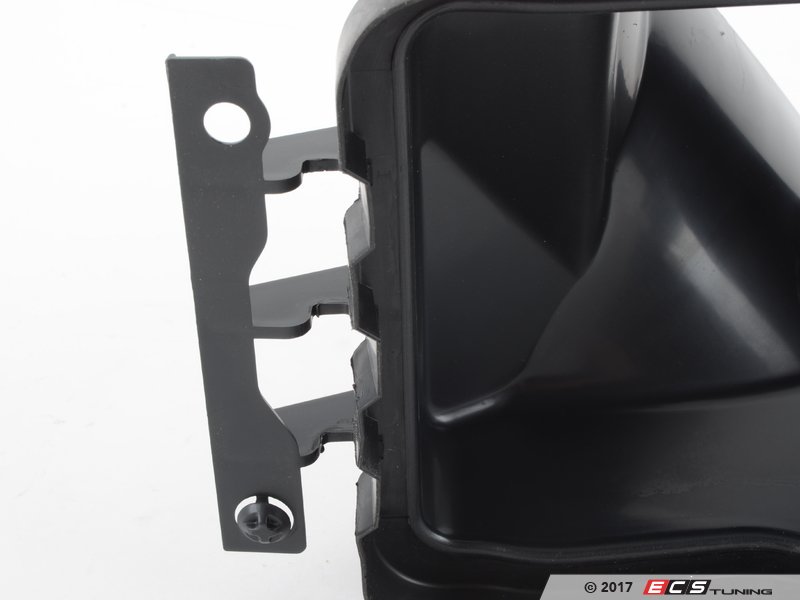 Genuine BMW - 51747290614 - Air Duct Displ.Engine Oil Cooler - Right ...