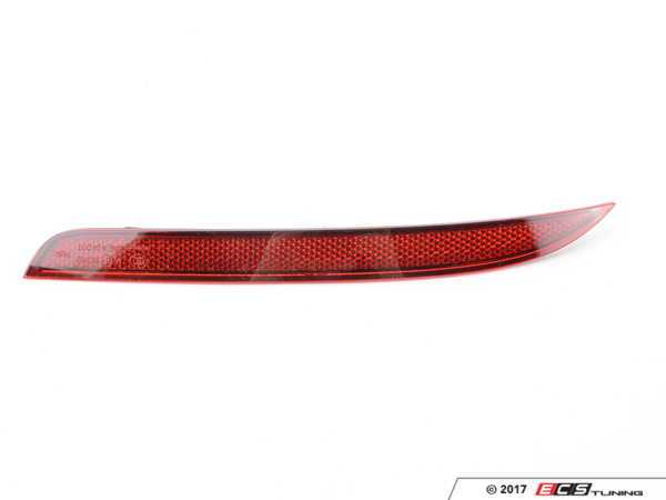 Genuine Volkswagen Audi - 3C8945105D - REFELCTOR (3C8 945 105 D)