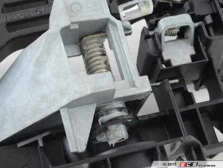 Genuine BMW - 51217187228 - Outside Door Handle Carrier - Right (51-21 ...