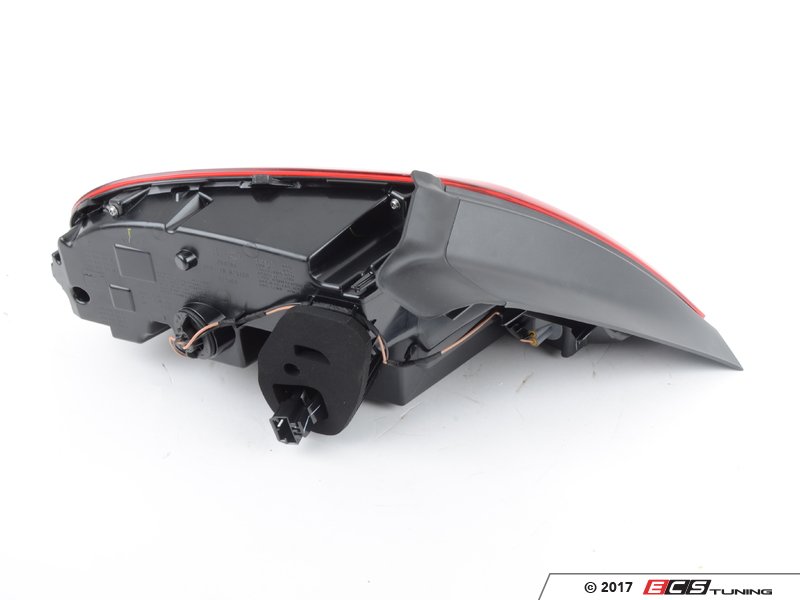 Genuine Volkswagen Audi - 5C5945208C - TAIL LIGHT (5C5 945 208 C)