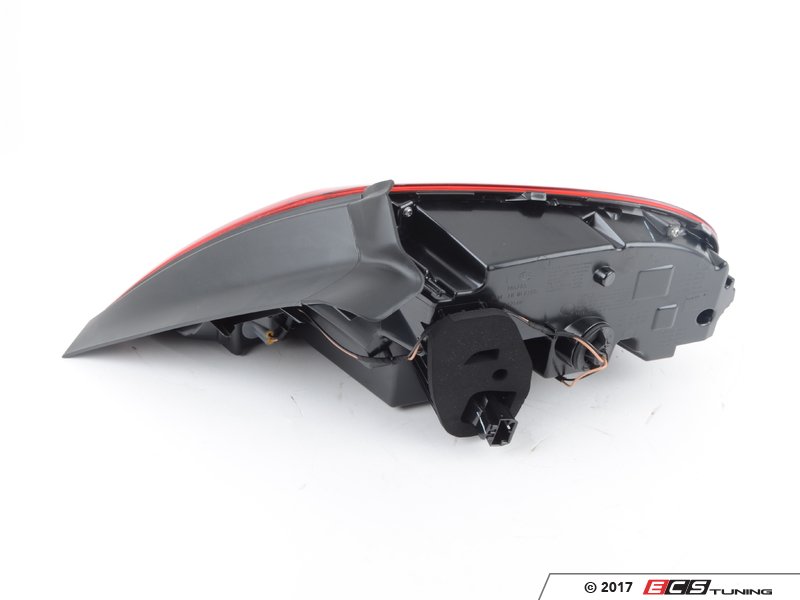 Genuine Volkswagen Audi - 5C5945207C - TAIL LIGHT (5C5 945 207 C)