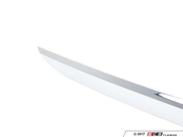 Genuine Volkswagen Audi - 5C6853955B2ZZ - MOLDING (5C6 853 955 B 2ZZ)