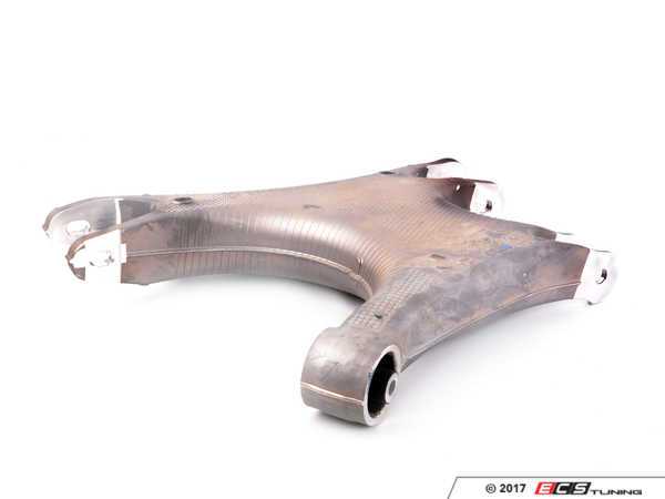 Genuine BMW - 33322284134 - RIGHT SWING PART (33-32-2-284-134)