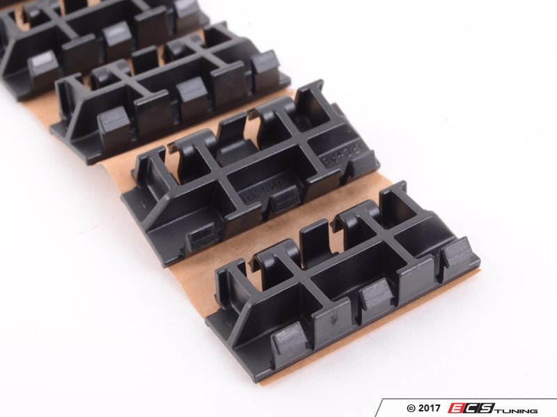 Genuine BMW - 51138045321 - CLIP (51-13-8-045-321)