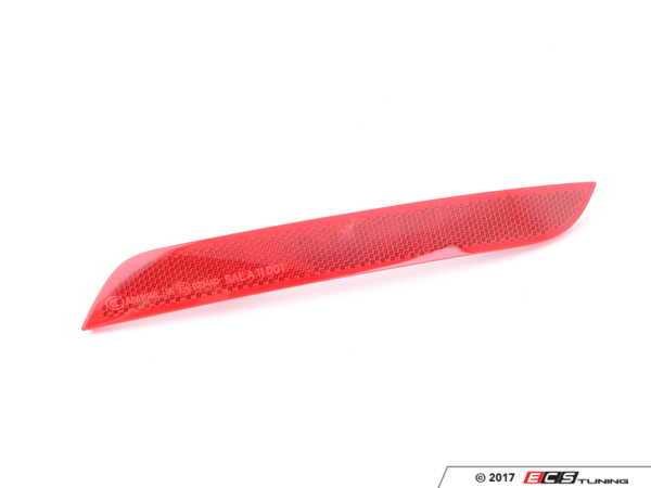 Genuine BMW - 63147382234 - Reflector - Bumper Cover (Red) (63-14-7-382 ...